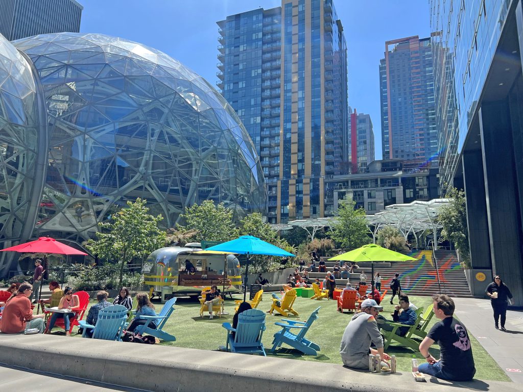GeekWire: Businesses around Amazon HQ are bustling, a year after tech ...